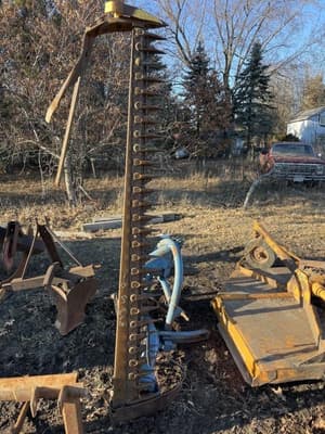 SOLD - Ford 501 Lot No. 6 Hay and Forage | Tractor Zoom