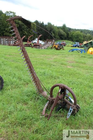 SOLD - Ford 501 Lot No. 1059 Hay and Forage | Tractor Zoom