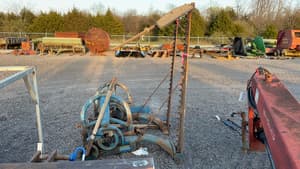 SOLD - Ford 501 Lot No. 5230 Hay and Forage | Tractor Zoom