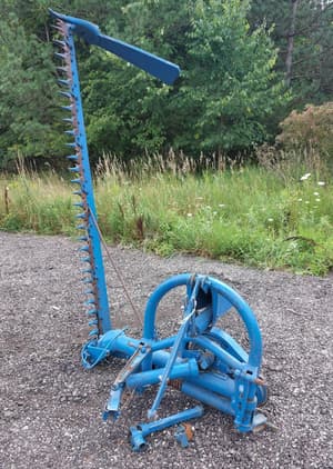 SOLD - Ford 501 Lot No. 6858516 Hay and Forage | Tractor Zoom