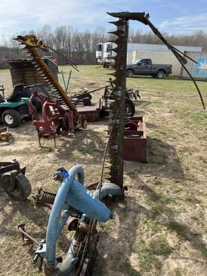 SOLD - Ford 501 Lot No. 9593 Hay and Forage | Tractor Zoom