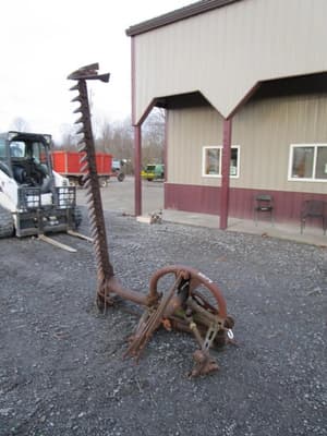 SOLD - Ford 501 Lot No. 6579 Hay and Forage | Tractor Zoom