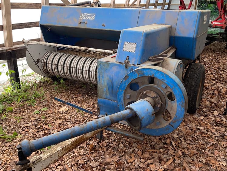 Ford 530 Hay and Forage Balers - Square for Sale | Tractor Zoom