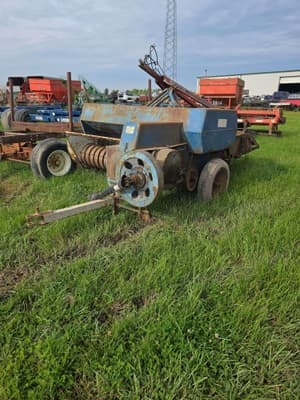SOLD - Ford 530 Lot No. 29177 Hay and Forage with --- Bales | Tractor Zoom