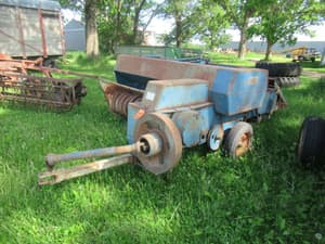 SOLD - Ford 530 Lot No. 406 Hay and Forage with --- Bales | Tractor Zoom