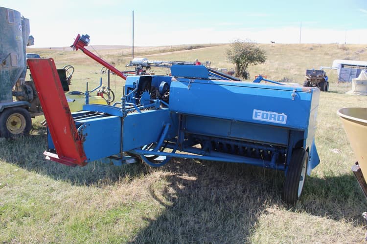 Ford 532 Hay and Forage Balers - Square for Sale | Tractor Zoom