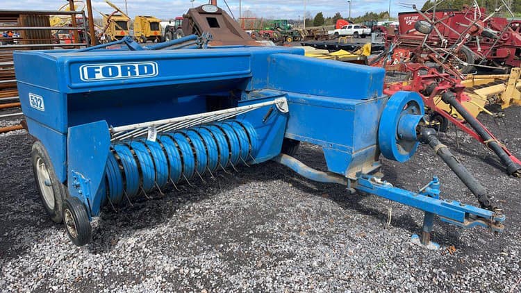 SOLD - Ford 532 Hay and Forage Balers - Square | Tractor Zoom