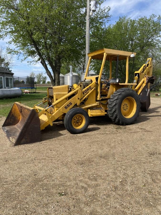 SOLD - Ford 555 Construction with --- Hrs | Tractor Zoom