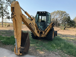 SOLD - Ford 555C Construction with --- Hrs | Tractor Zoom