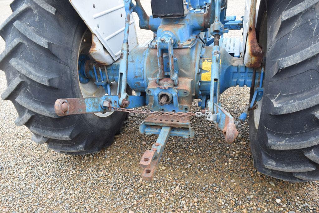 Tractor Zoom - Ford 5900