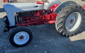 SOLD - Ford 600 Tractors with 31 HP | Tractor Zoom