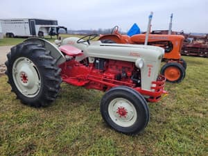 Ford 600 Lot No. 32 Tractors For Sale with 31 HP | Tractor Zoom
