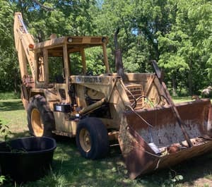 SOLD - Ford 755 Lot No. 5787349 Construction with 8,402 Hrs | Tractor Zoom