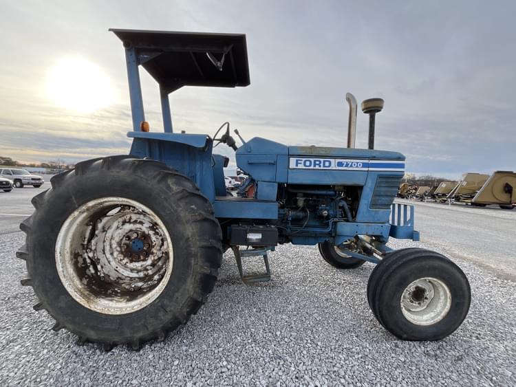 Ford 7700 Tractors 40 to 99 HP for Sale | Tractor Zoom