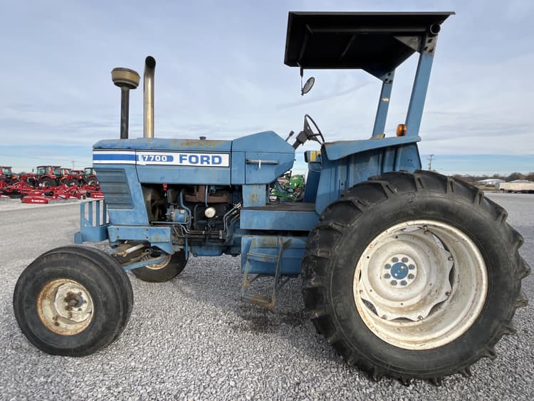 Ford 7700 Tractors 40 to 99 HP for Sale | Tractor Zoom