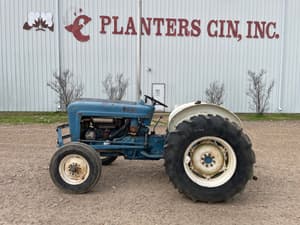 SOLD - Ford 800 Lot No. 205 Tractors with 907 Hrs | Tractor Zoom