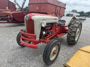 SOLD - Ford 800 Lot No. 18780 Tractors with 44 HP | Tractor Zoom