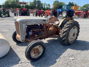 SOLD - Ford 800 Lot No. 576 Tractors with 44 HP | Tractor Zoom
