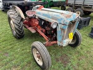 SOLD - Ford 800 Lot No. 257 Tractors with 2,101 Hrs | Tractor Zoom