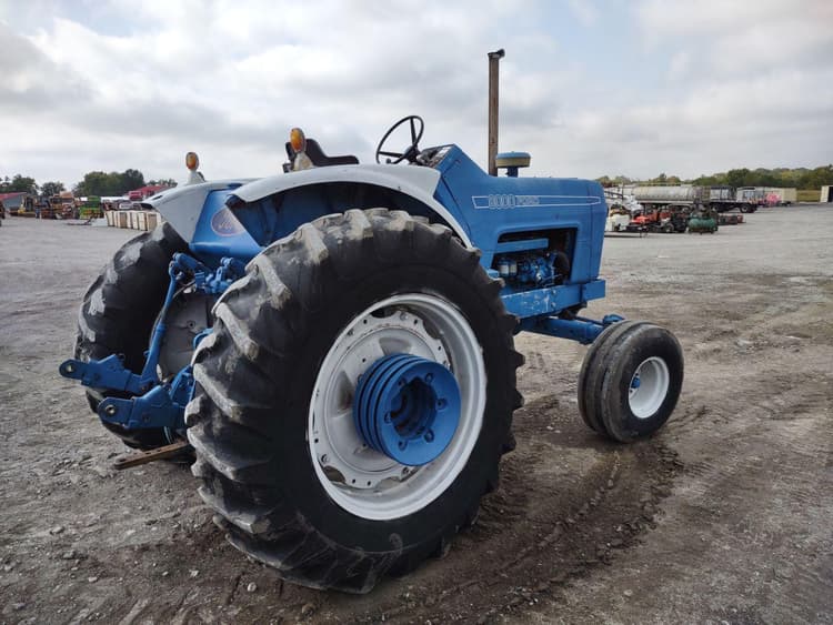 Ford 8000 Tractors 100 to 174 HP for Sale | Tractor Zoom