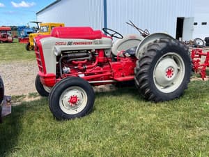 SOLD - Ford 841 Lot No. 5794652 Tractors with 62 HP | Tractor Zoom