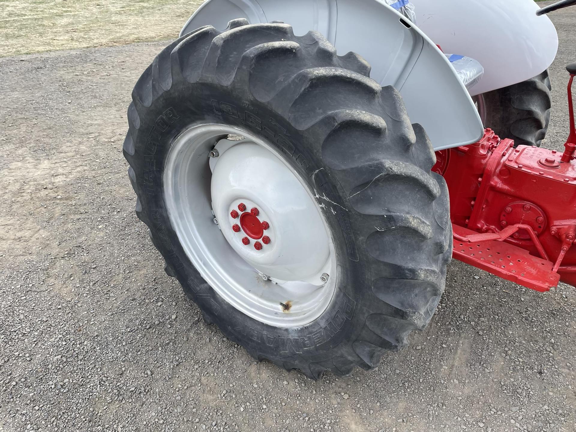 Ford 850 Tractors 40 to 99 HP for Sale | Tractor Zoom