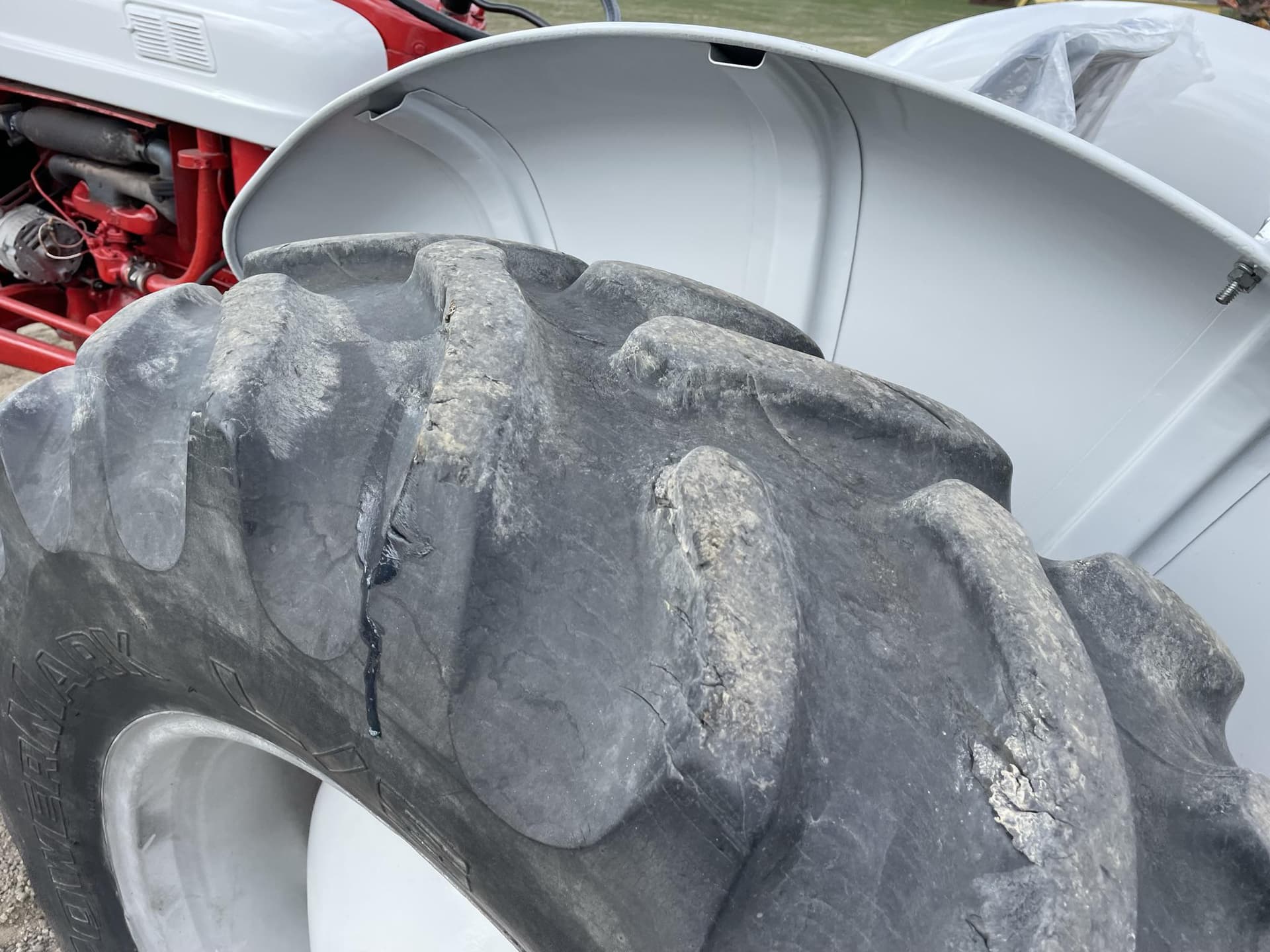 Ford 850 Tractors 40 to 99 HP for Sale | Tractor Zoom