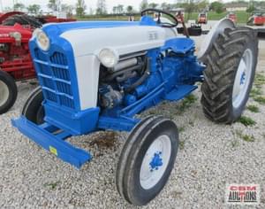SOLD - Ford 850 Lot No. 5673 Tractors with 44 HP | Tractor Zoom