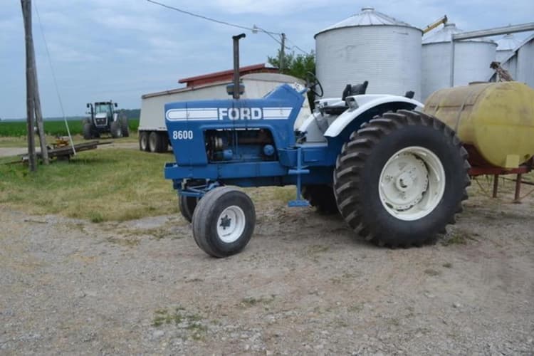 Ford 8600 Tractors 100 to 174 HP for Sale | Tractor Zoom