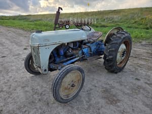 SOLD - Ford 8N Lot No. 105174 Tractors with 30 HP | Tractor Zoom