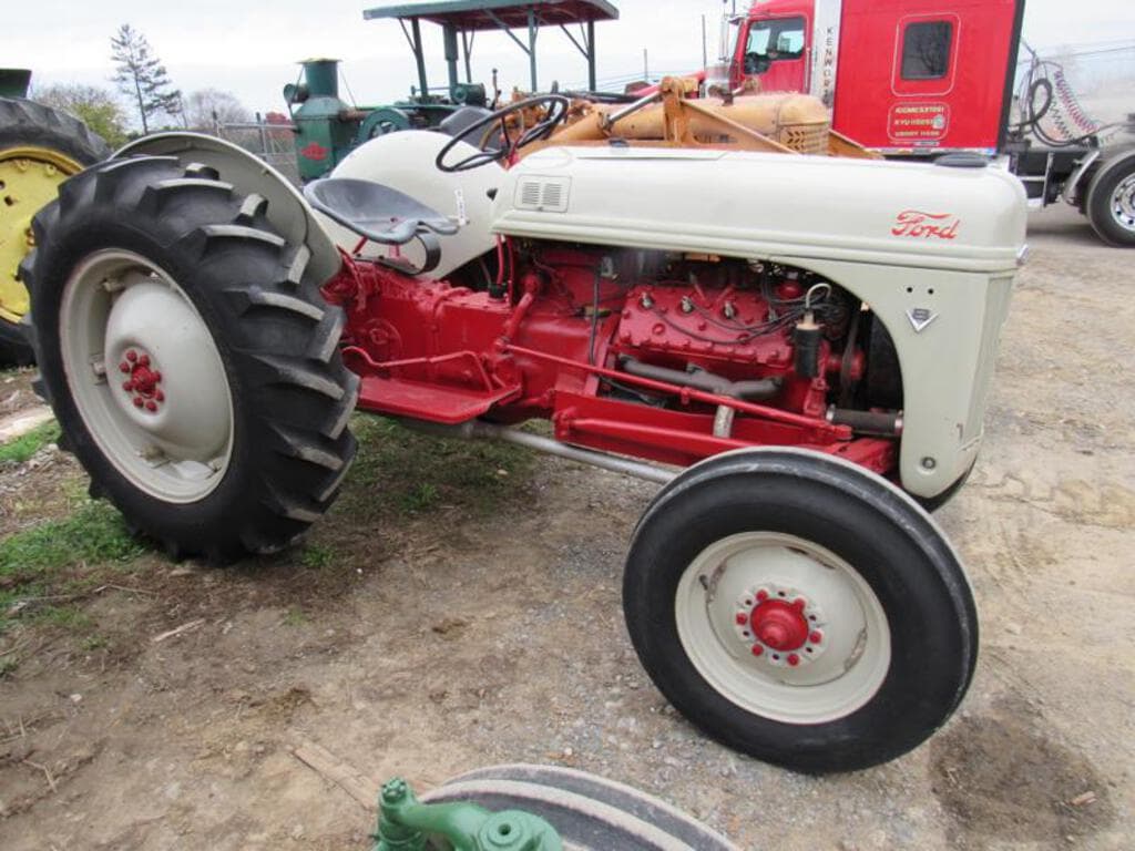 Tractor Zoom - Ford 8N