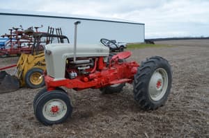 SOLD - Ford 900 Lot No. 3622197 Tractors with 40 HP | Tractor Zoom