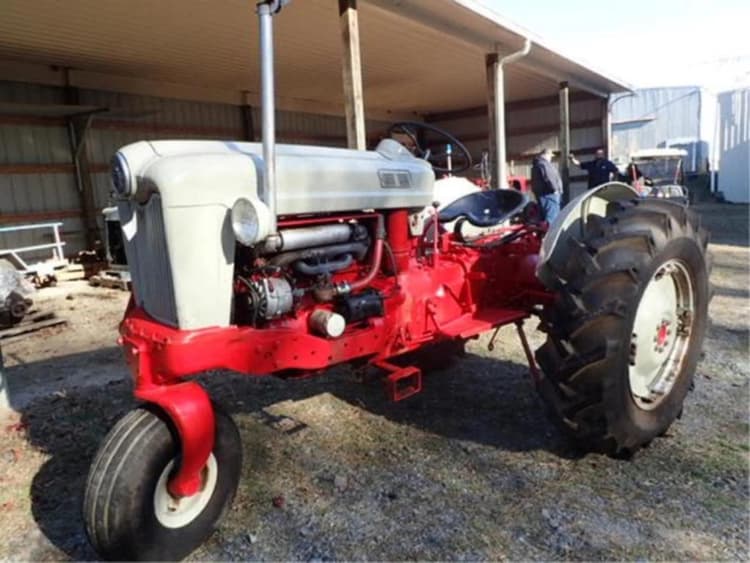 Ford 900 Tractors 40 to 99 HP for Sale | Tractor Zoom