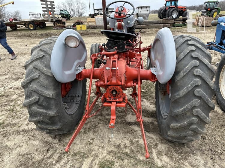 Ford 901 Tractors 40 to 99 HP for Sale | Tractor Zoom