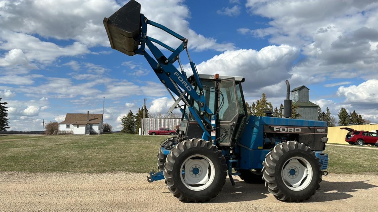SOLD - Ford 9030 Versitle with Loader Tractors with 105 HP | Tractor Zoom