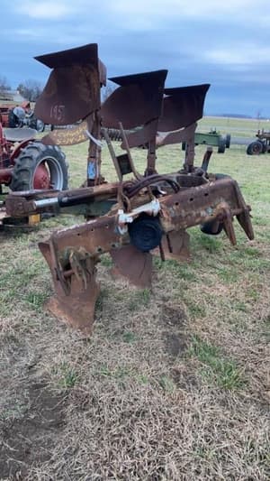 SOLD - Ford Flip plow Tillage with 3 Bottoms | Tractor Zoom