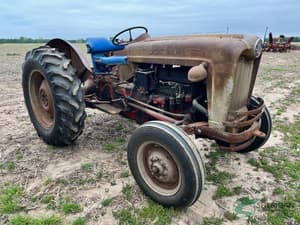 SOLD - Ford 800 Lot No. 6606605 Tractors with 2,372 Hrs | Tractor Zoom