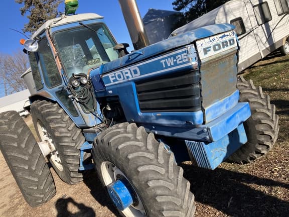 Ford TW-25 Tractors 100 to 174 HP for Sale | Tractor Zoom