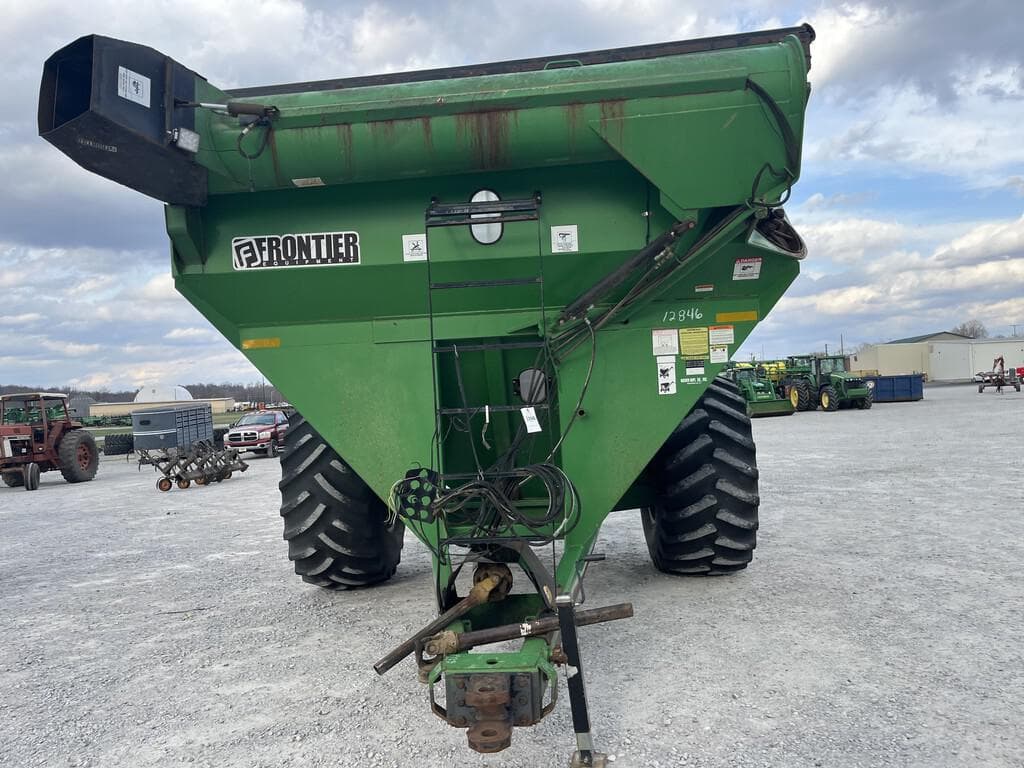Frontier GC1108 Harvesting Grain Carts for Sale | Tractor Zoom
