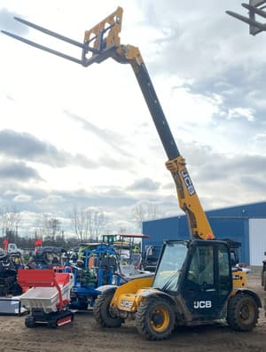 SOLD - 2016 JCB 525-60 Lot No. 3696 Construction with 1,898 Hrs ...