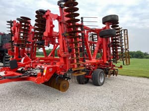 SOLD - 2020 Kuhn Excelerator XT 8010 Lot No. 42 Tillage with 40 ft ...