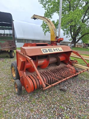 Gehl 1000 Lot No. 71 Harvesting For Sale | Tractor Zoom