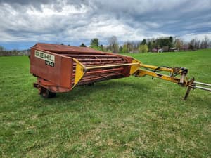 SOLD - Gehl 1070 Lot No. 115 Hay and Forage with 7 ft | Tractor Zoom