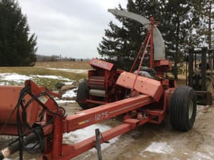 SOLD - Gehl 1275 Forage Chopper Harvesting | Tractor Zoom