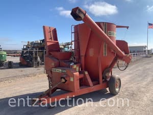 SOLD - GEHL 135 GRINDER MIXER, HAY TABLE, EXTRA SCREENS, Hay and Forage ...
