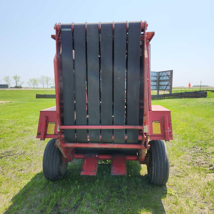 Gehl 1465 Hay and Forage Balers - Round for Sale | Tractor Zoom