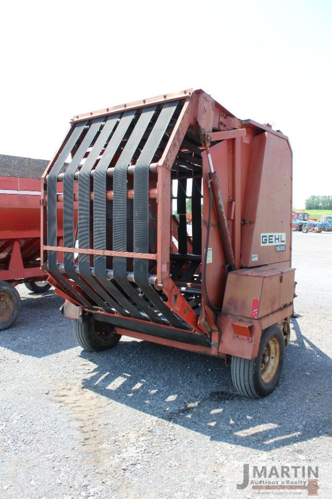 Gehl 1600 Hay and Forage Balers - Round for Sale | Tractor Zoom
