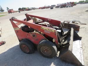 SOLD - Gehl 2500 Lot No. 13 Construction with --- Hrs | Tractor Zoom