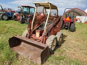 SOLD - Gehl 2600 Lot No. 1867 Construction with 1,250 Hrs | Tractor Zoom