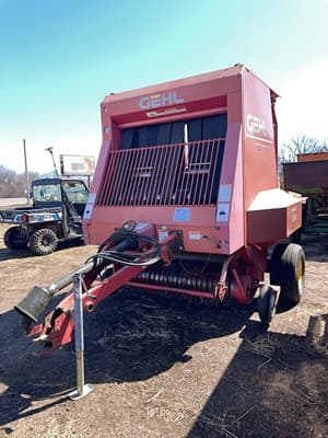 SOLD - Gehl 2880 Lot No. 198 Hay and Forage with --- Bales | Tractor Zoom